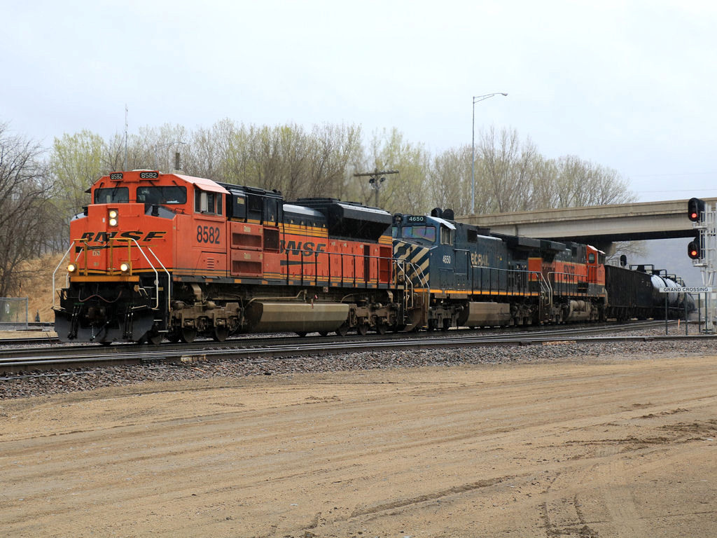 BNSF 8583